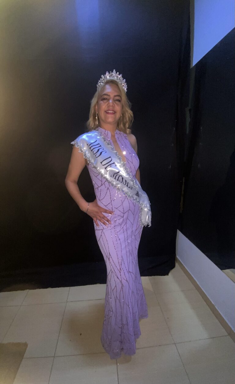 Analia Celia Zárate es coronada Miss Haka Pichona 2025 en la Expo Norte ...